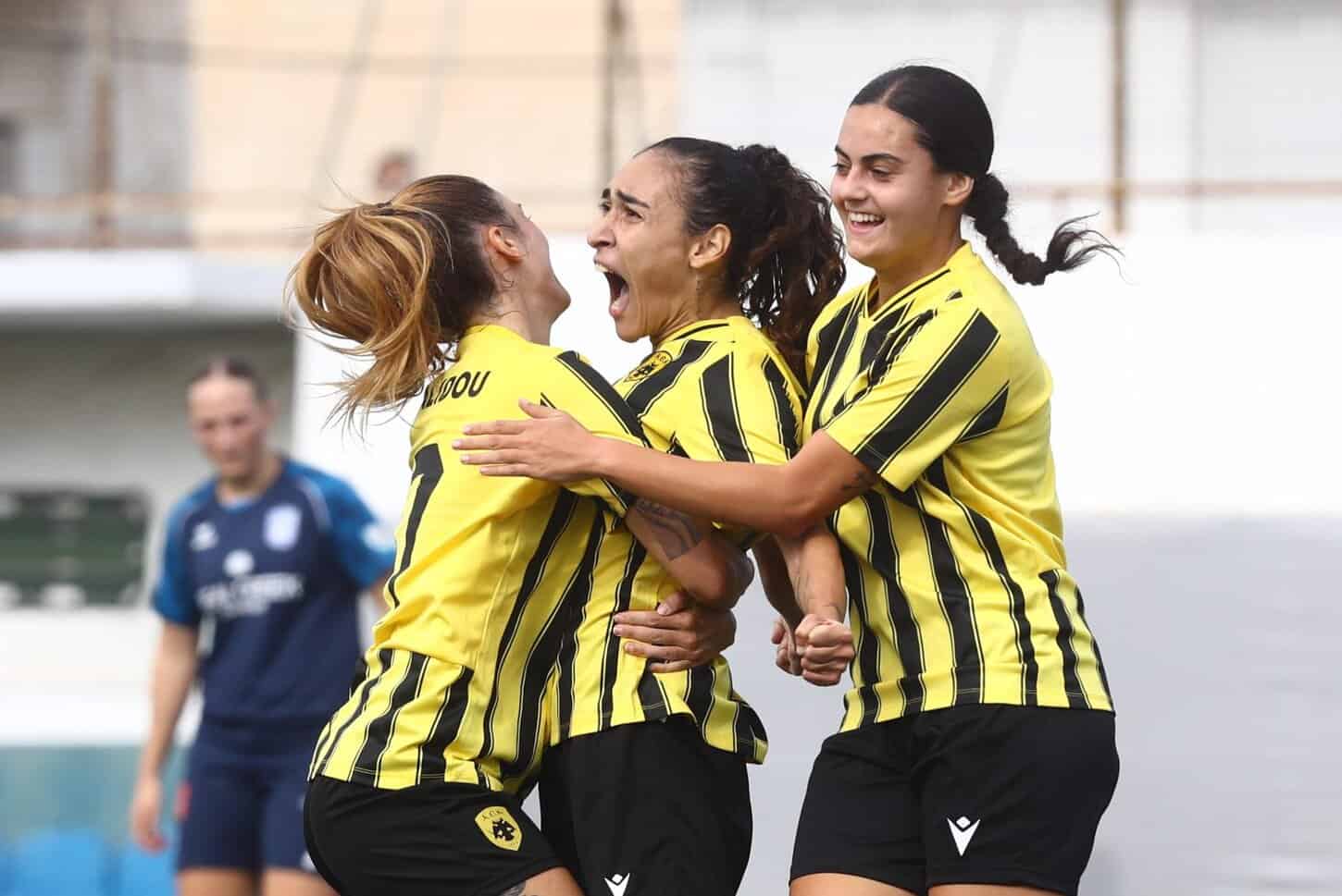 Το απόλυτο η ΑΕΚ - Νίκησε και την Κηφισιά με 3-0 και συνεχίζει στην ...